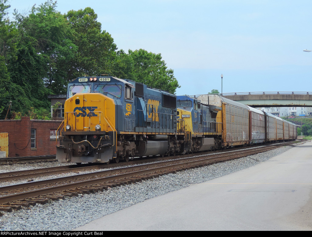 CSX 4581 and 7824 (1)